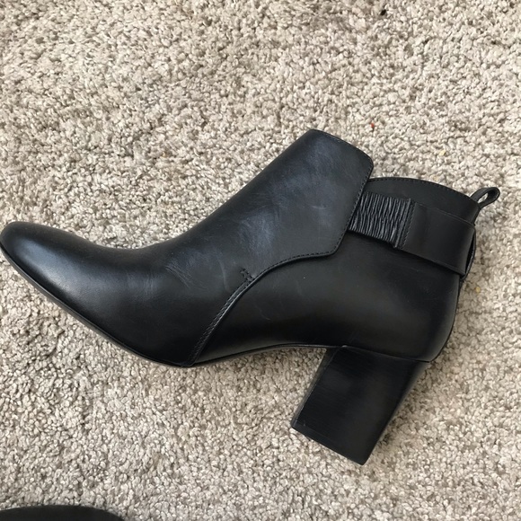 Tory Burch | Shoes | Tory Burch Gemini Link Booties | Poshmark